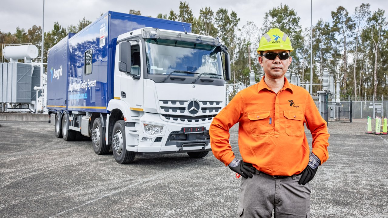 HIGHVOLT Prüftechnik Dresden GmbH & High voltage on wheels